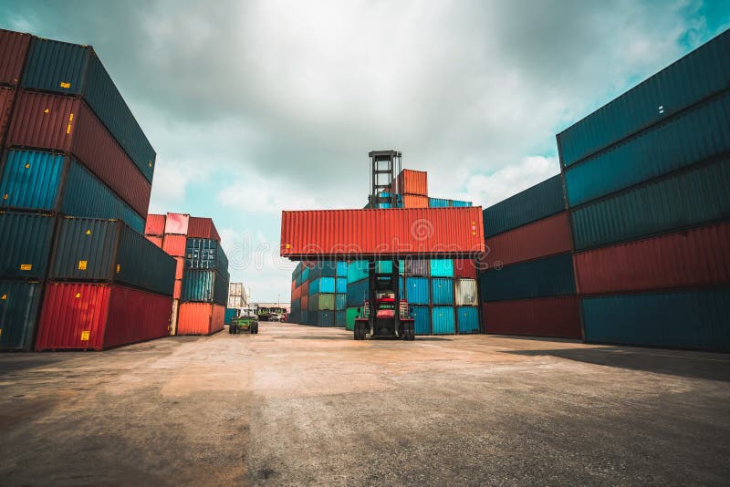 Cargo Container for Overseas Shipping in Shipyard with Heavy Machine ...