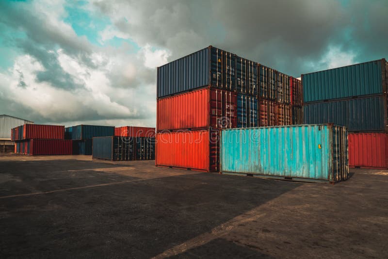 Cargo Container for Overseas Shipping in Shipyard with Heavy Machine ...