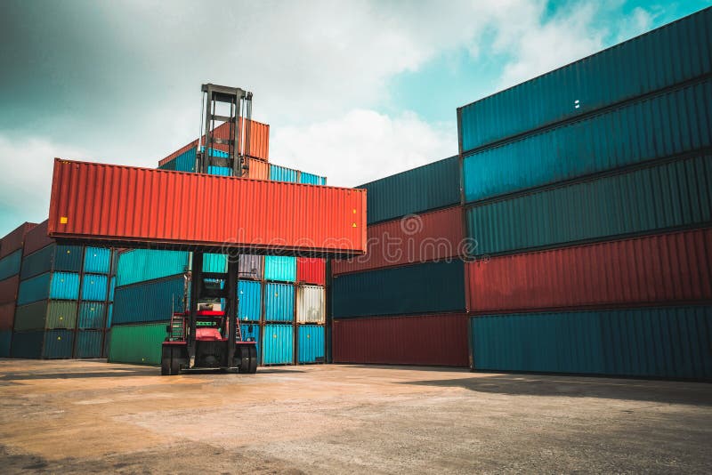 Cargo Container for Overseas Shipping in Shipyard with Heavy Machine ...