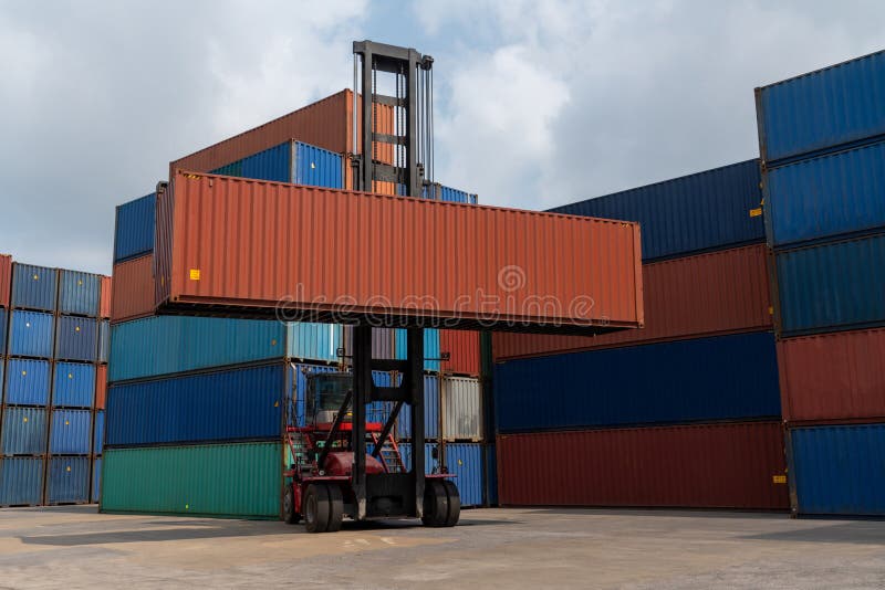 Cargo Container for Overseas Shipping in Shipyard with Heavy Machine ...