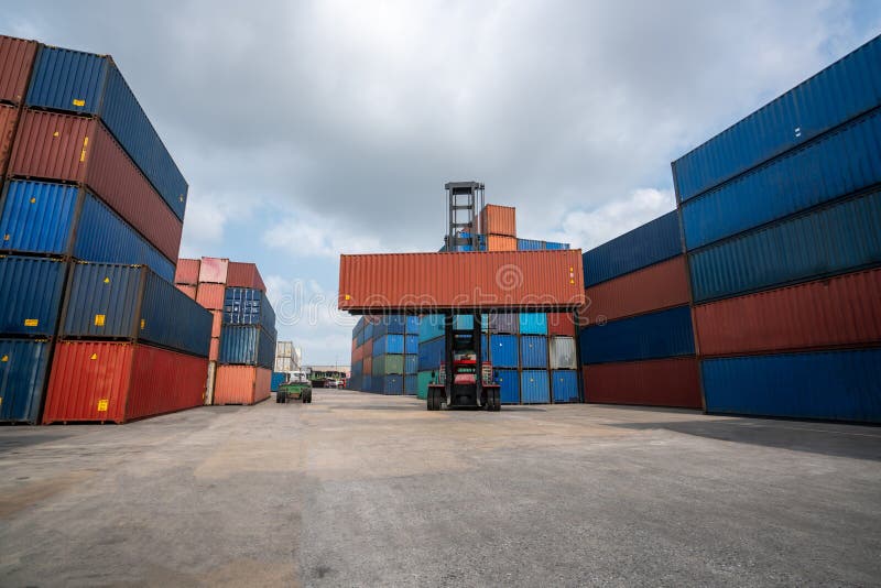 Cargo Container for Overseas Shipping in Shipyard with Heavy Machine ...