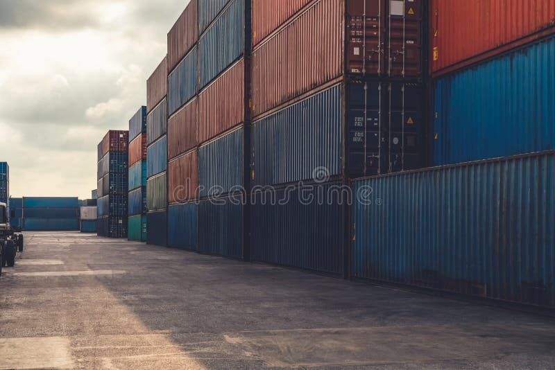 Cargo Container for Overseas Shipping in Shipyard with Heavy Machine ...