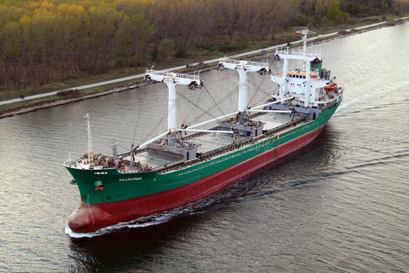 Cargo ship HAJJI AMNAH editorial photography. Image of market - 16782732