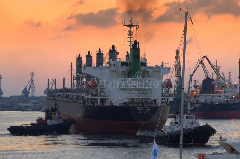 Cargo ship into harbor editorial image. Image of navigate - 70795930