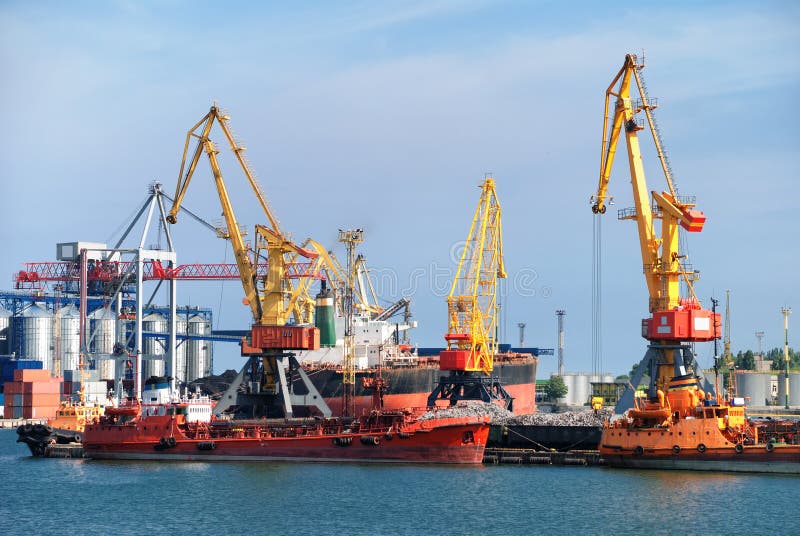 Constanta port shipyard editorial stock photo. Image of hoist - 41328138