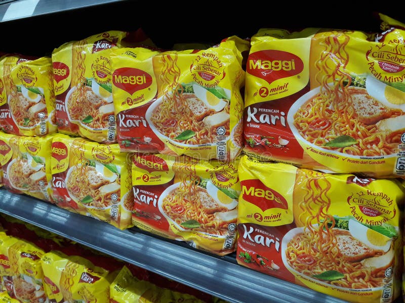 Cari D'instant De Maggi De Nouilles Image stock éditorial - Image du ...