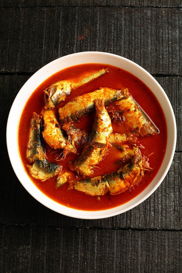 Cari Traditionnel De Poissons De Sardine Image stock - Image du lames ...