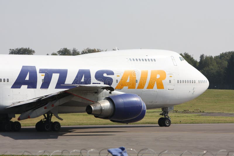 Carlinga Del Aire 747 Del Atlas Imagen editorial - Imagen de negocios ...