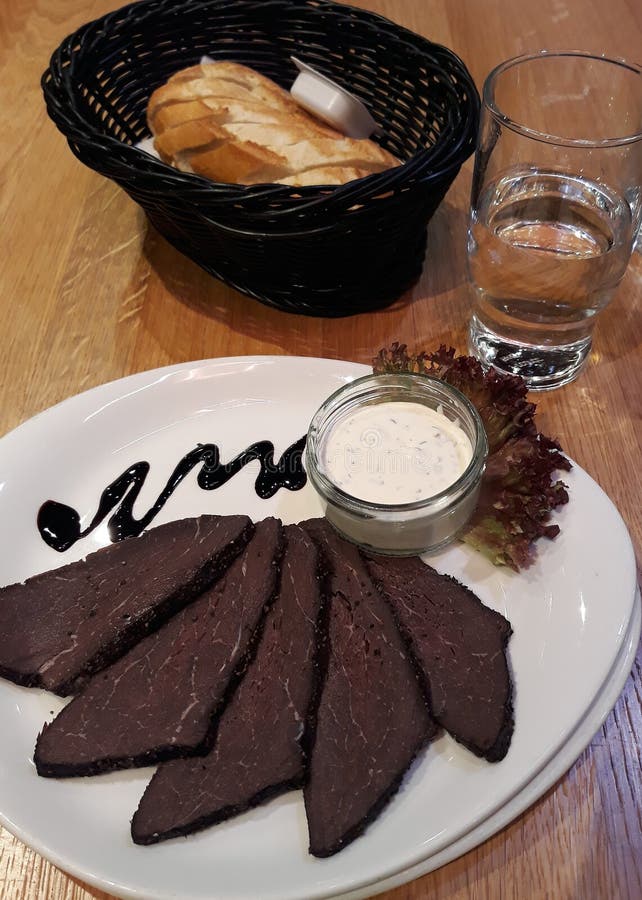 Carne Sin Procesar De La Ballena Foto de archivo - Imagen de crudo ...