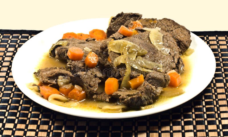 Carne de vaca cocida imagen de archivo. Imagen de primer - 19194441