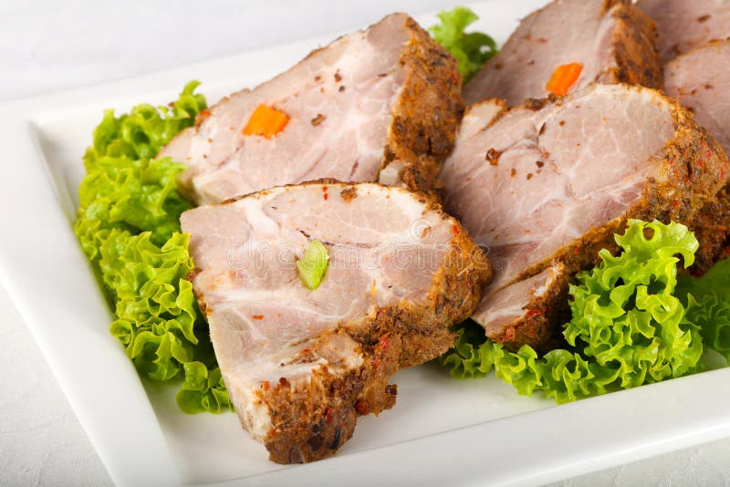 Carne De Vaca Cocida Al Horno Foto de archivo - Imagen de rojo ...