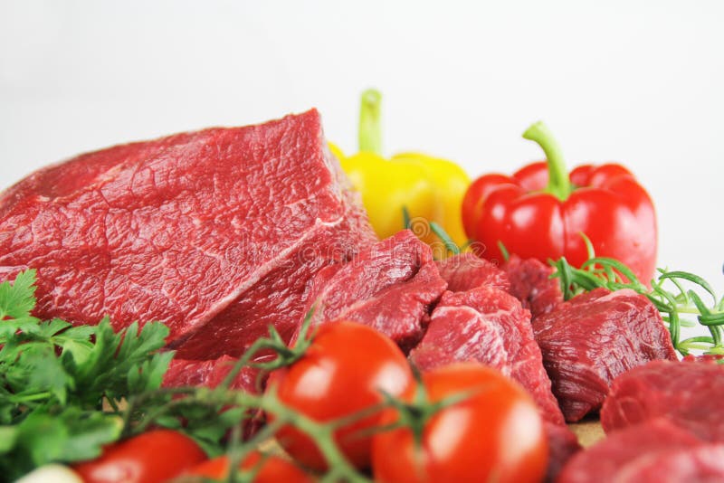 Carne fresca foto de archivo. Imagen de rojo, pimienta - 31606998