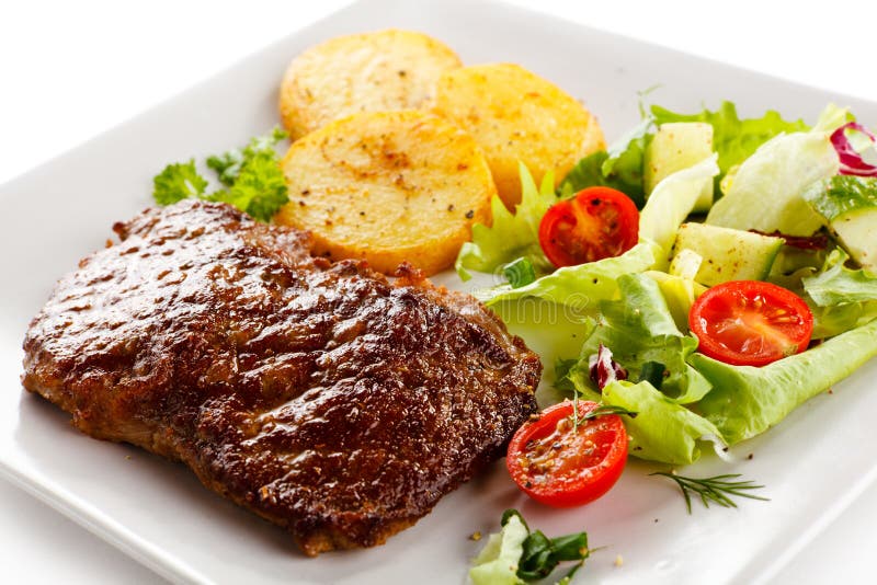 Carne grelhada imagem de stock. Imagem de porco, jantar - 61879105