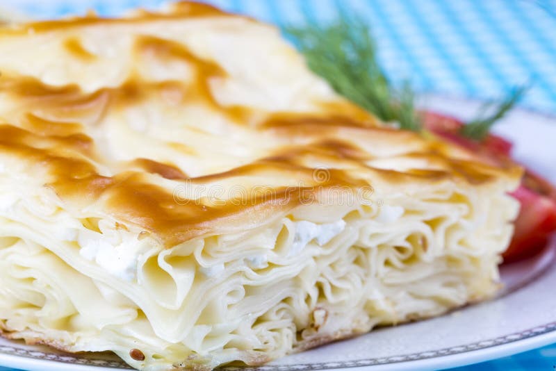 Carnes E Queijos De Pasta Recheada, De Queijo, Borek, Serviam-nos ...