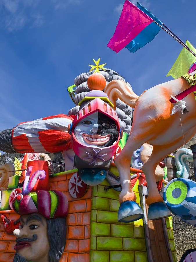 Carnival Float editorial photography. Image of paper - 13687982