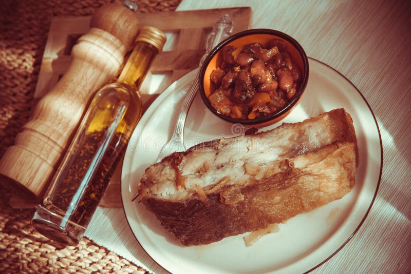 Carpa Rellena Con Las Habas Foto de archivo - Imagen de grilled ...