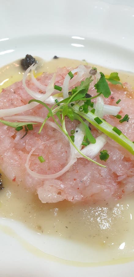 Carpaccio cru de crevettes image stock. Image du crevette - 176690637