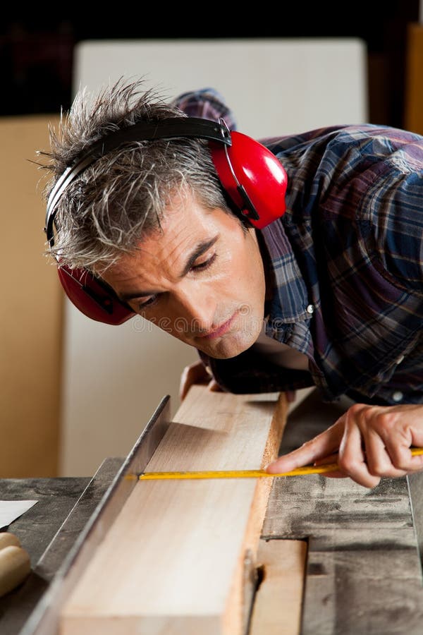 192 Mature Carpenter Measuring Plank Stock Photos - Free & Royalty-Free ...