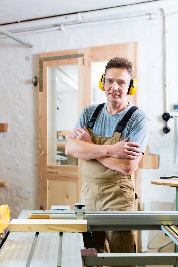 Carpenter Using Electric Saw in Carpentry Stock Image - Image of craft ...