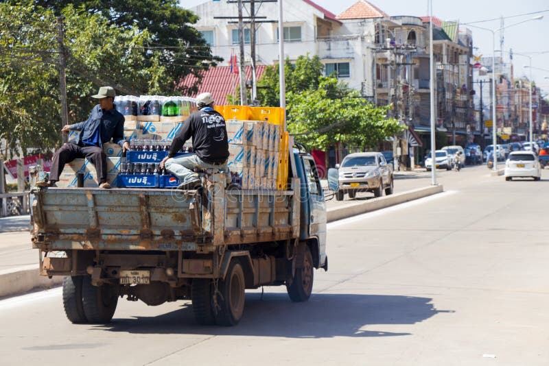 Carpool editorial stock image. Image of southeast, trunk - 48269294