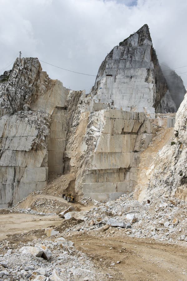 Carrara Marble quarries stock photo. Image of mining - 41084460