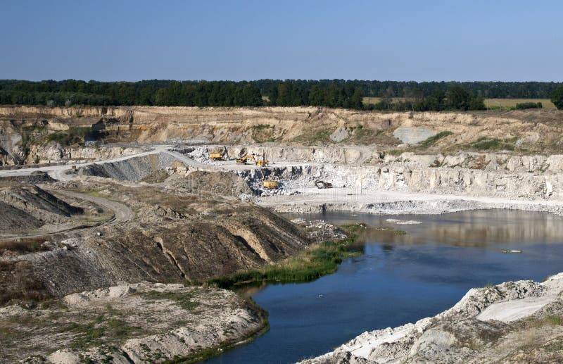 Mine de gypse photo stock. Image du pierre, roche, cements - 26031624