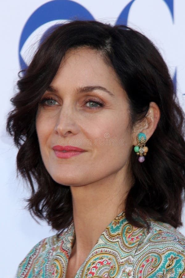 Carrie-Anne Moss Und Jaden Roy Redaktionelles Bild - Bild von direktor ...