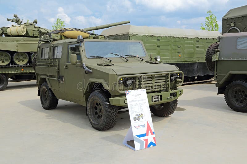 Carro blindado fotografia editorial. Imagem de engenharia - 60647772