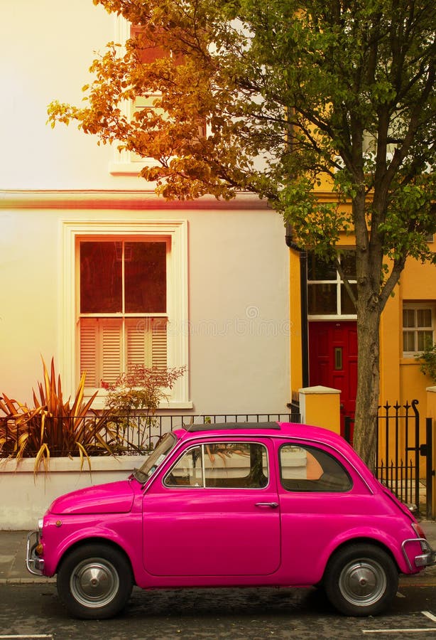 Carro Cor-de-rosa Do Vintage Imagem de Stock - Imagem de decreto, roxo ...
