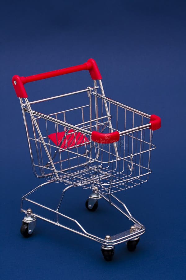 Carro de compras foto de archivo. Imagen de casero, internet - 4283634