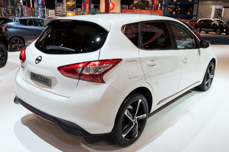 Carro de Nissan Pulsar foto editorial. Imagem de moderno - 108895836