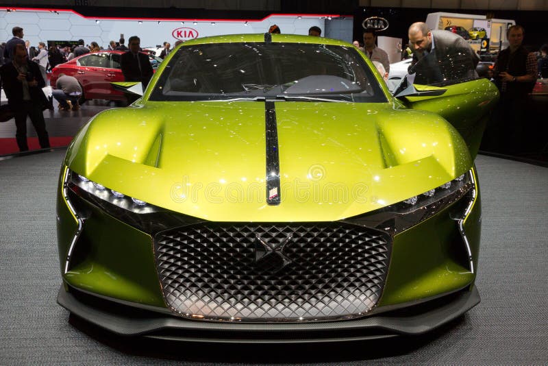 Carro E-tenso Do Conceito De Citroen DS GT Imagem Editorial - Imagem de ...