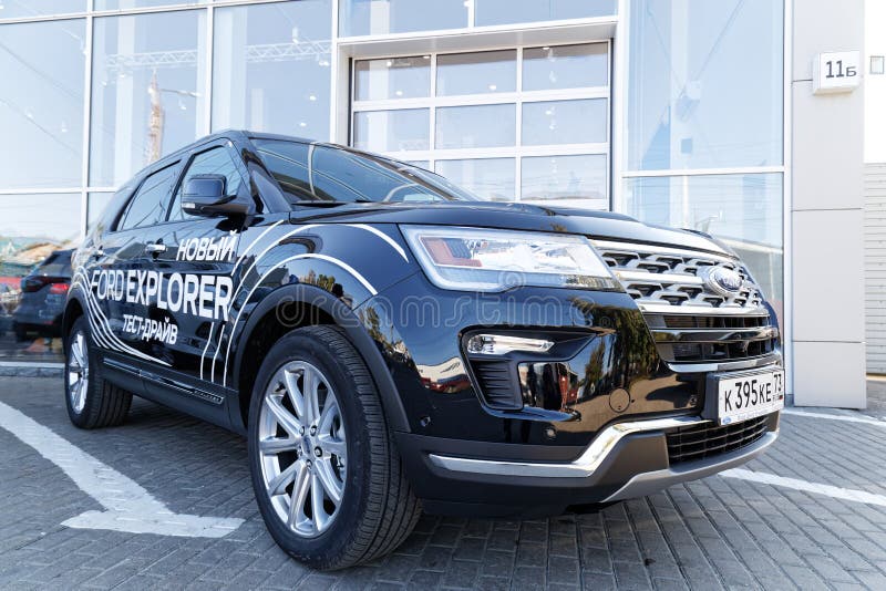 Carro novo Ford Explorer foto editorial. Imagem de aluguel - 126944606