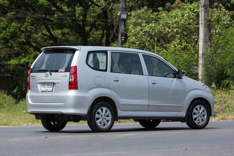 Carro Privado De Toyota Avanza Fotografia Editorial - Imagem de viajar ...