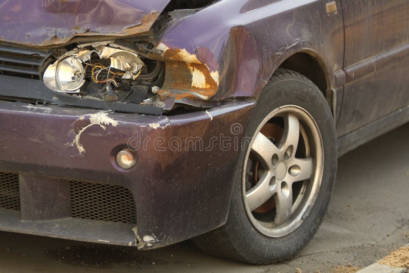 Carro quebrado foto de stock. Imagem de velocidade, freio - 4884660