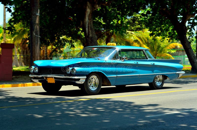 Carro velho imagem de stock. Imagem de retro, feriados - 28878651