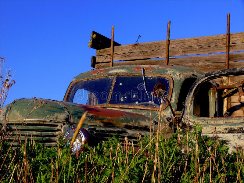 Carro rústico viejo imagen de archivo. Imagen de coche - 1573801