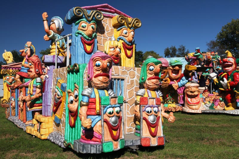 Carros do carnaval fotografia editorial. Imagem de circo - 78060497