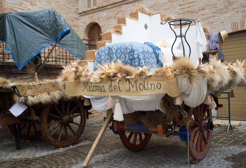 Carros medievales foto de archivo editorial. Imagen de europa - 33498548
