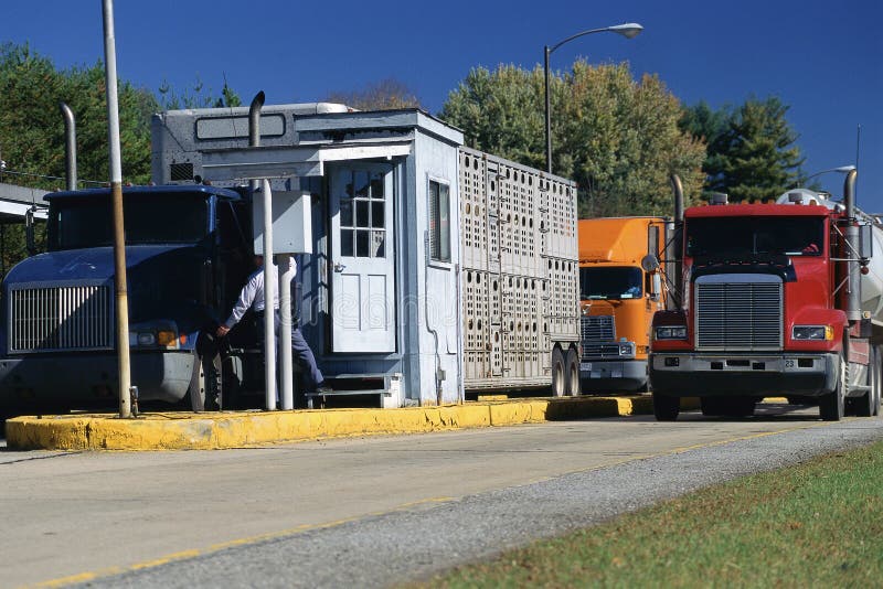 Carros pesados fotografía editorial. Imagen de grande - 23162257