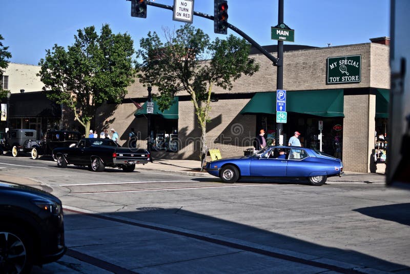 Cars in a busy street editorial stock photo. Image of business - 172047963