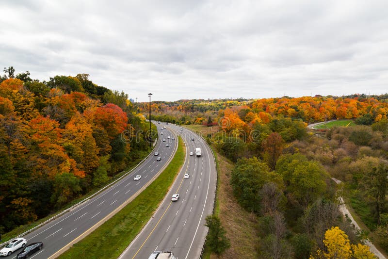 Cars on the Don Valley Highway Editorial Image - Image of canada, route ...