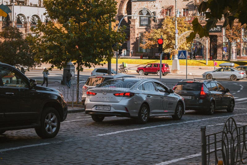 Cars Stand at Traffic Lights on Khreschatyk Editorial Stock Image ...