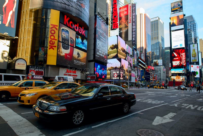 Cars at Times Square. editorial photo. Image of skyscraper - 29236361