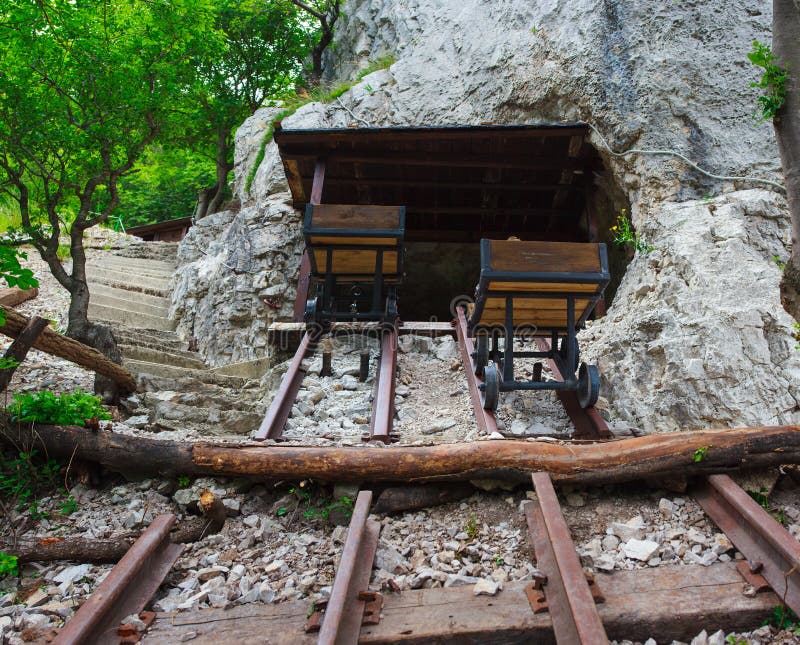 Foxhole, World War One stock image. Image of rock, 1914 - 45237045