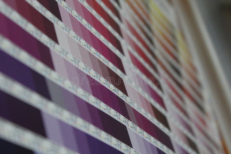 Carta de color de Pantone fotografía editorial. Imagen de modelo - 82260437