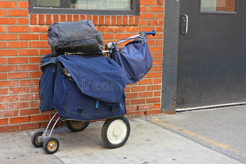 891 Carro Del Cartero Fotos de stock - Fotos libres de regalías de ...