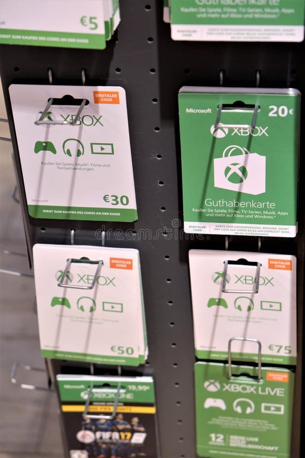 Cartes cadeaux de Xbox foto de archivo editorial. Imagen de negocios ...