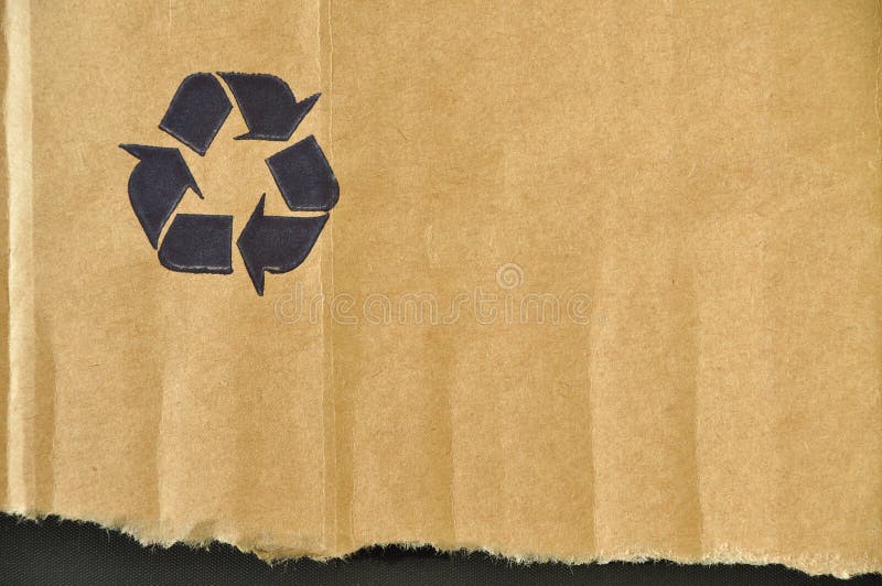 Carton Endommagé Avec Symbole De Recyclage Image stock - Image du ...