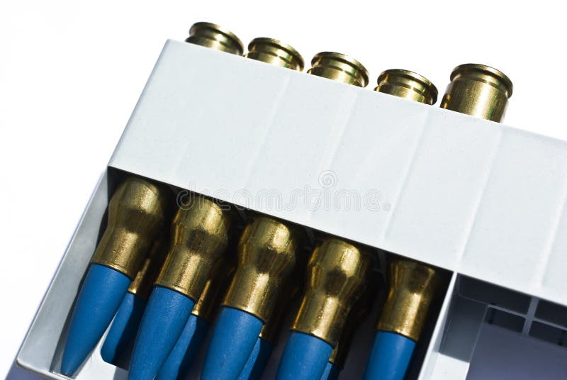 Cartucce da fucile immagine stock. Immagine di cartuccia - 14013657